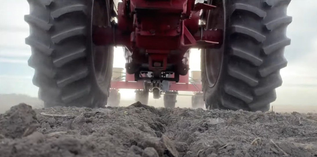 BATTLE OF THE 6.7s!!! | Powerstroke vs. Cummins - handsminimaxx